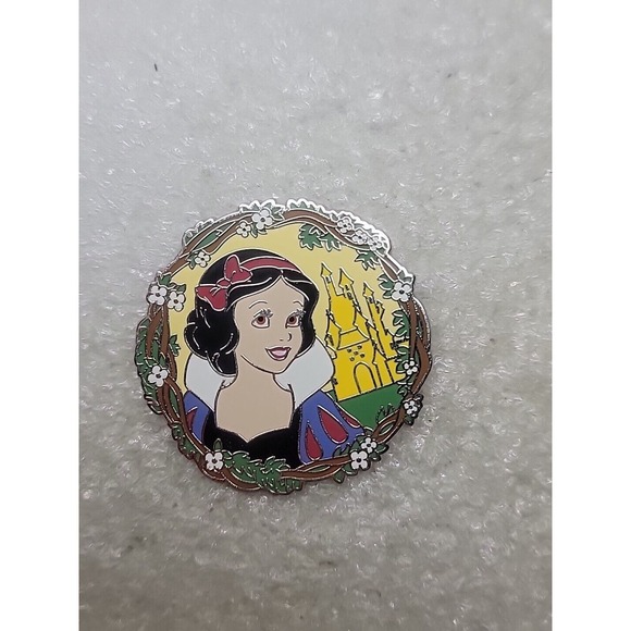 Disney | Jewelry | Disney Princess Mystery Pin 222 Snow White | Poshmark